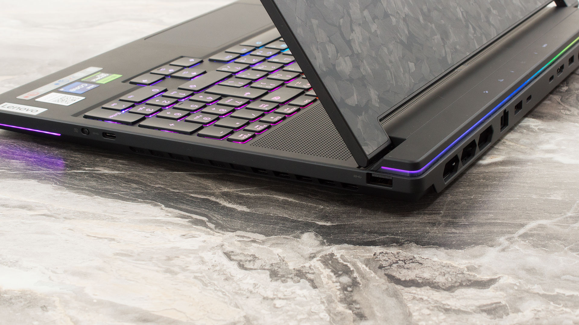 Lenovo Legion 9i Gen 8 (16, Intel) review - hands down, so much power ...