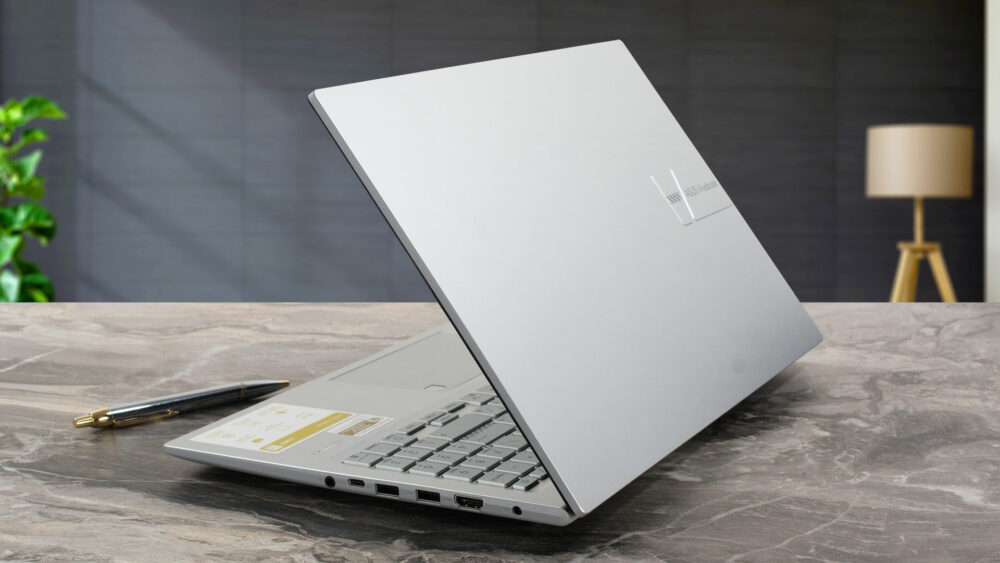 ASUS Vivobook 15 OLED (M1505) review - great OLED display plus long ...