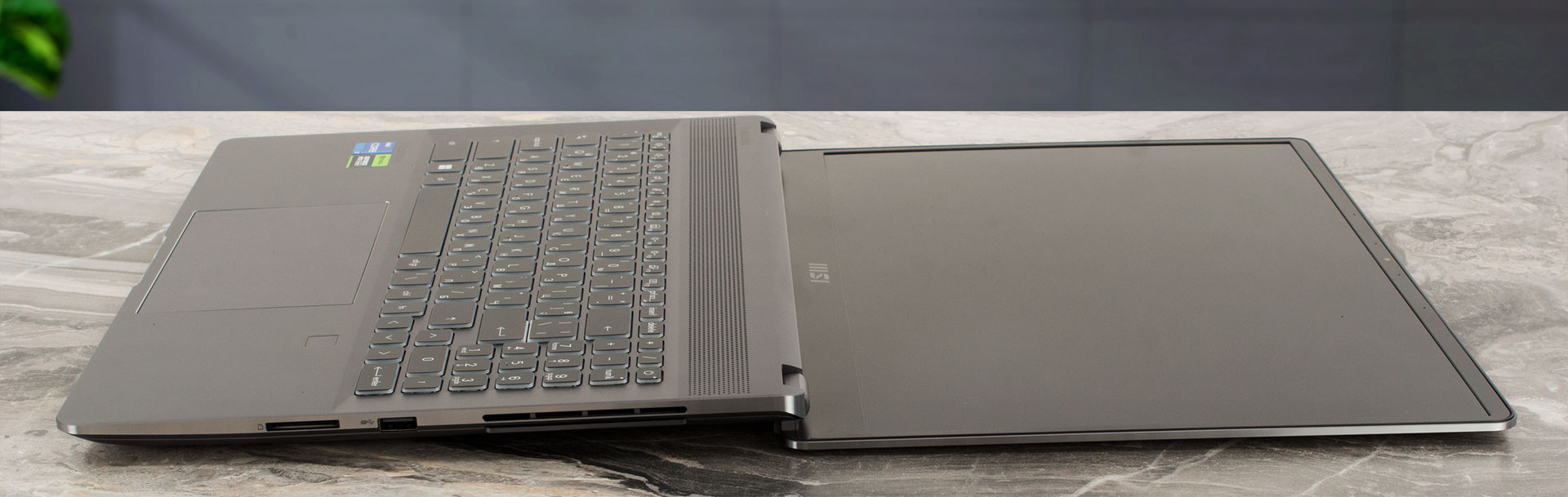 MSI Creator Z16 HX Studio (A13V) review - great device for content ...