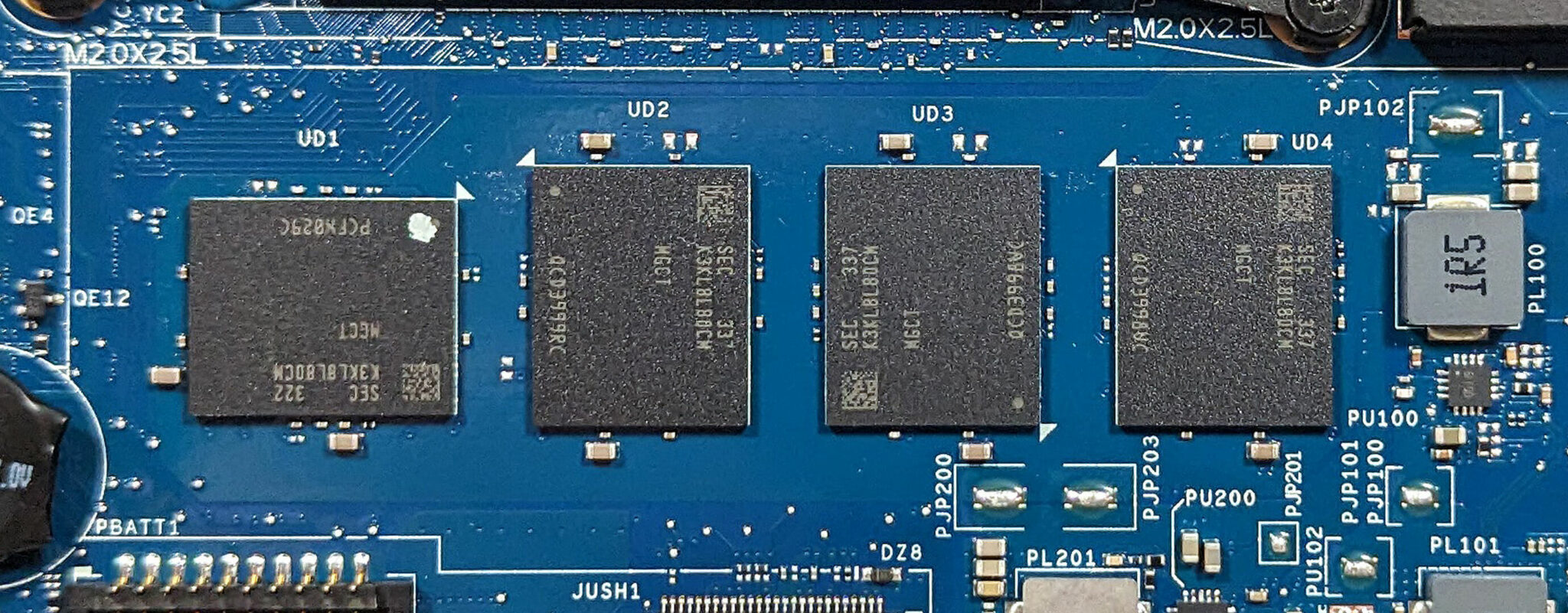 How to open Dell Latitude 14 7440 – disassembly and upgrade options ...