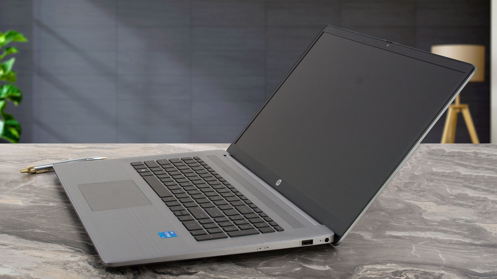 HP 470 G10 review - its IPS display is a nice surprise: Design and ...