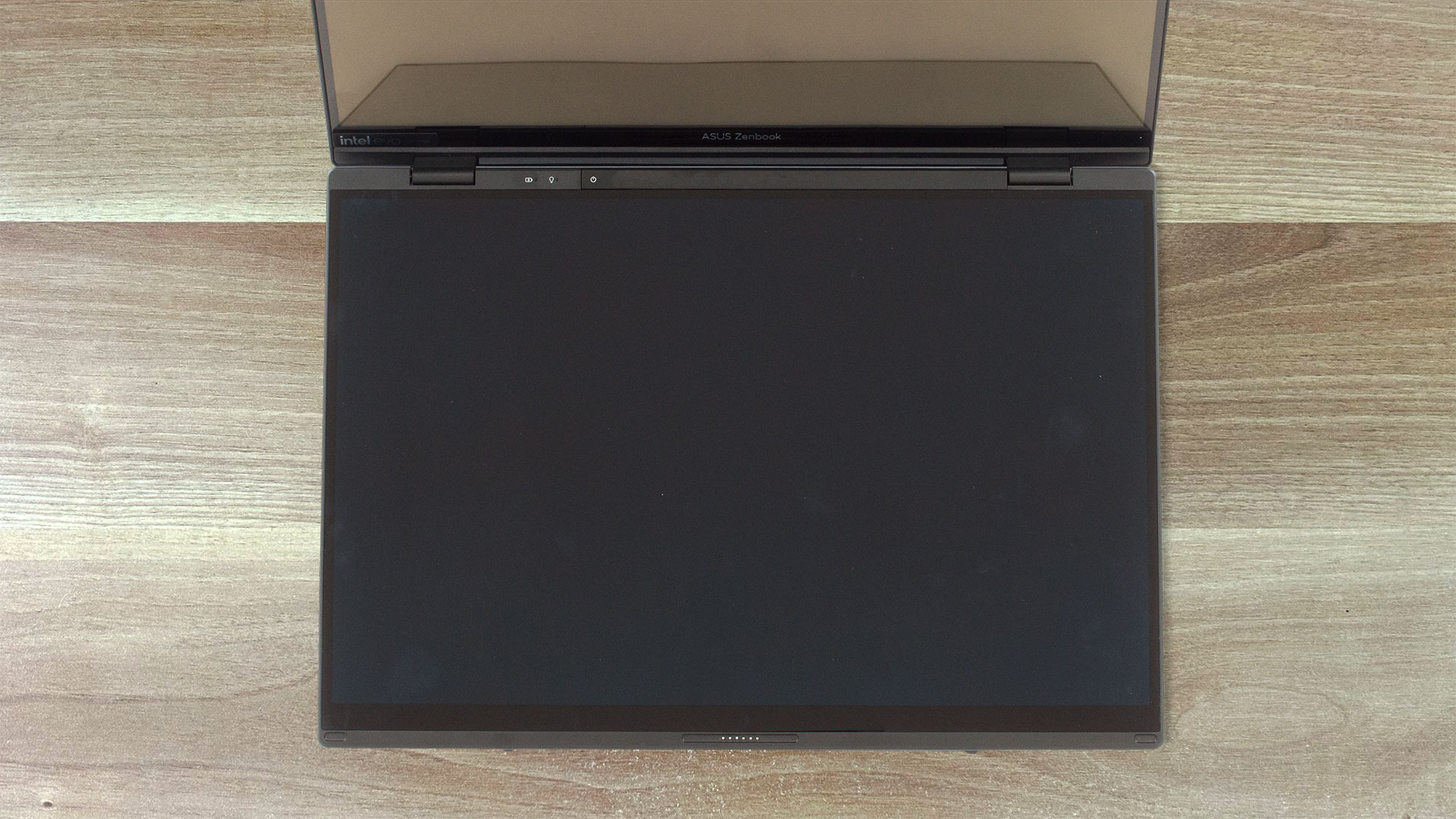 ASUS Zenbook DUO (UX8406) review - Dual OLED Multitasking Masterpiece ...