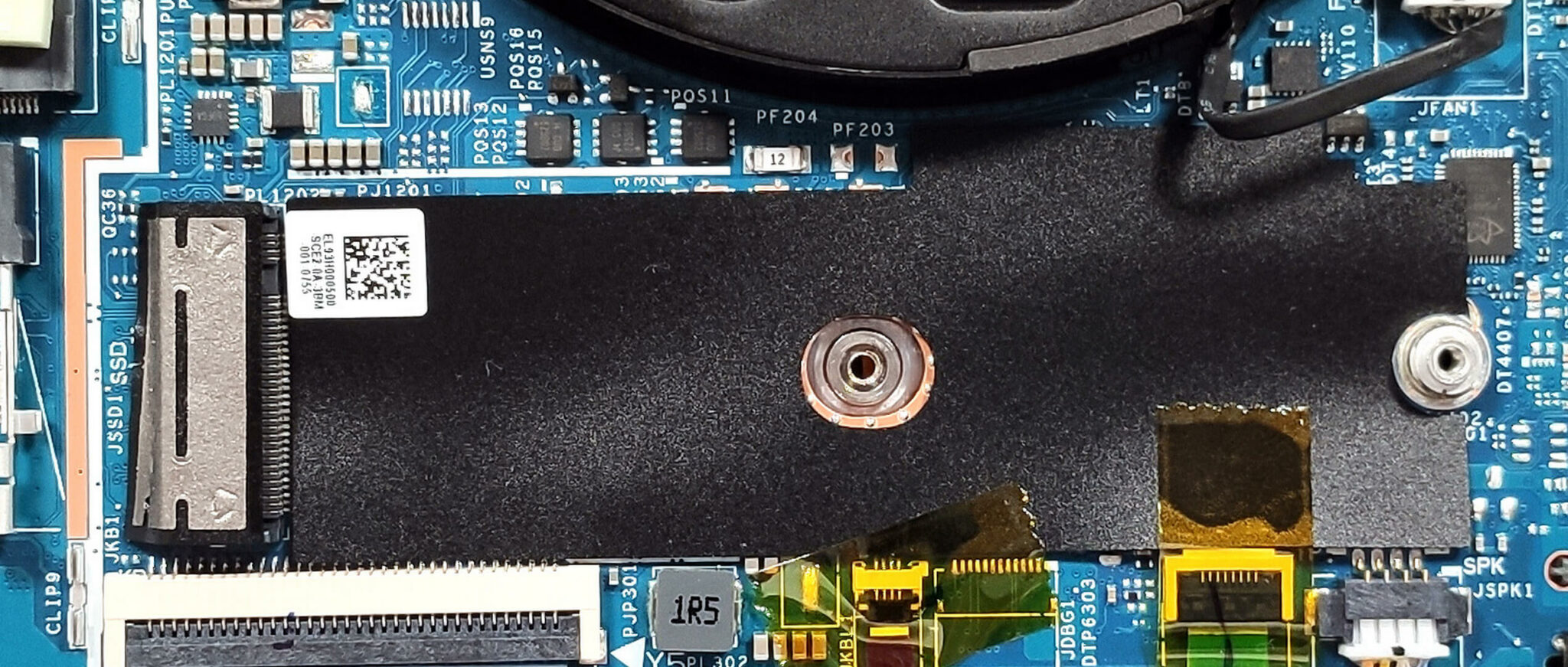 How to open Lenovo Legion 5i (16, Gen 9) – disassembly and upgrade options | LaptopMedia.com