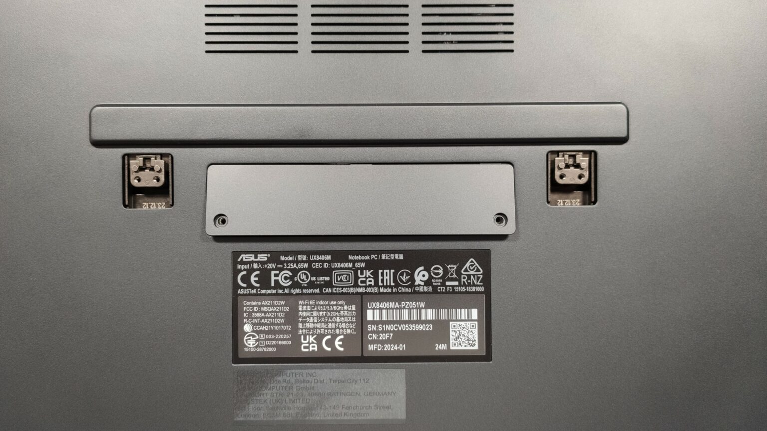 How to open ASUS Zenbook DUO (UX8406) – disassembly and upgrade options ...