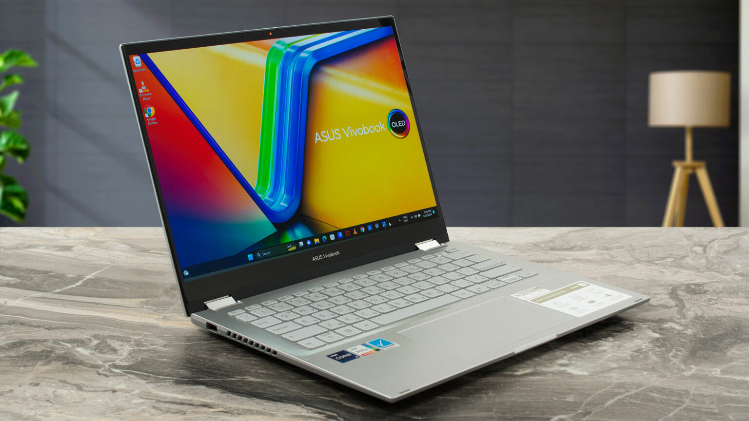 ASUS Vivobook S 14 Flip OLED (TP3402) review - a 2-in-1 with a Stunning ...