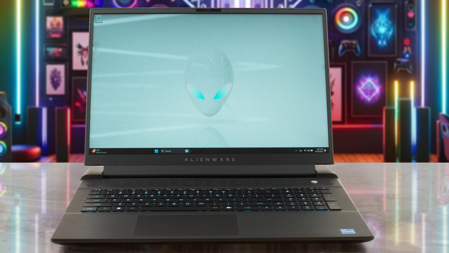Alienware m18 R2 review - Top-Tier Performance with a Few Pricey Quirks | LaptopMedia.com