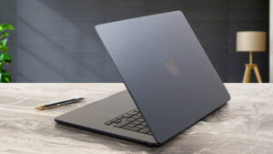 Apple MacBook Air (15", M3) review - Big Screen Power in a Thin and ...