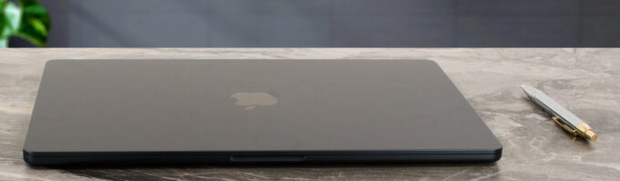 Apple MacBook Air (15", M3) review - Big Screen Power in a Thin and ...