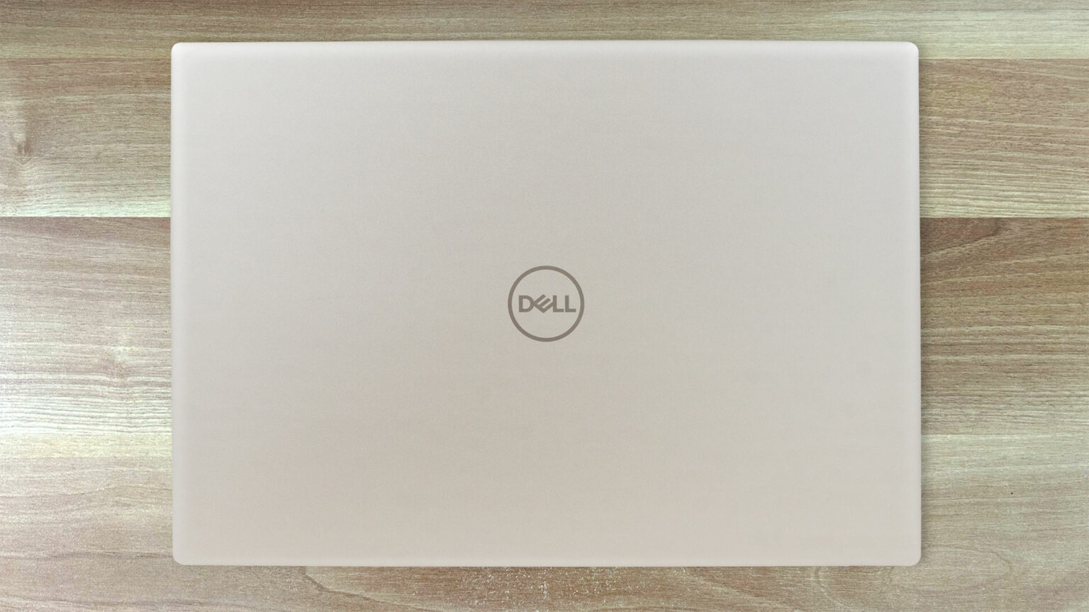 戴尔 Inspiron 16 5630 评测--色彩准确的显示屏、超长的电池续航时间、出色的工作性能 | LaptopMedia 中国