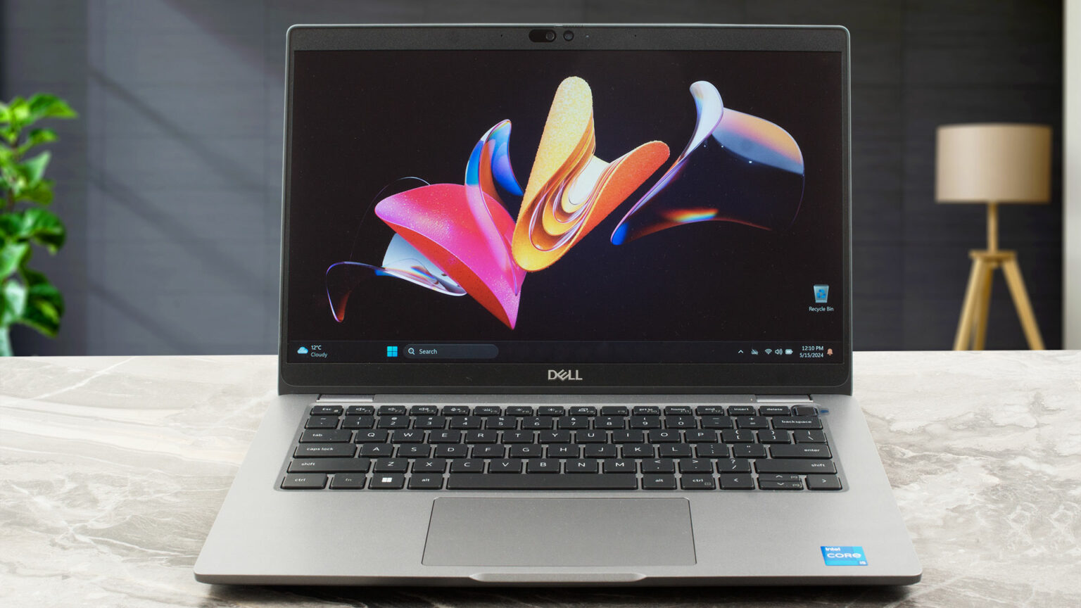 Análisis del Dell Latitude 5340: un dispositivo ágil y listo para ...