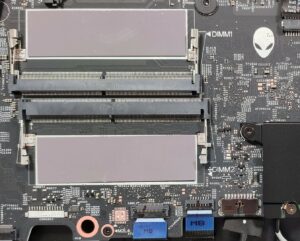 How to open Alienware m18 R2 – disassembly and upgrade options ...