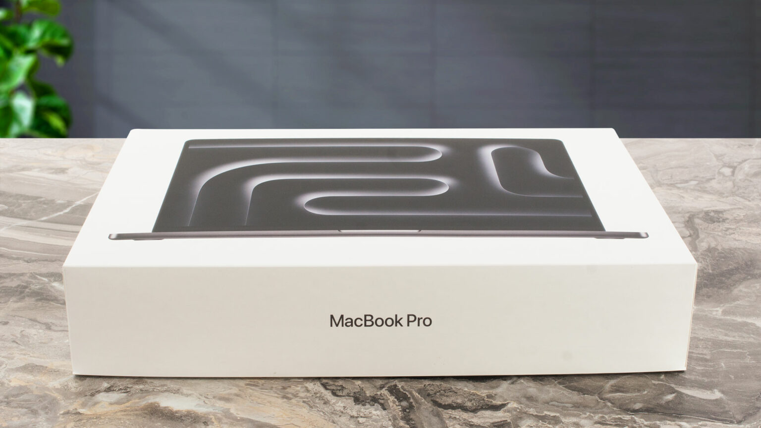 Apple MacBook Pro 16 (M3 Pro / Max) review - Stunning Display Meets ...