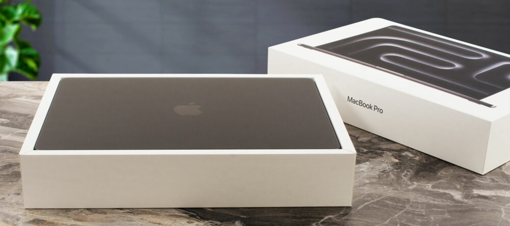 Apple MacBook Pro 16 (M3 Pro / Max) review - Stunning Display Meets ...