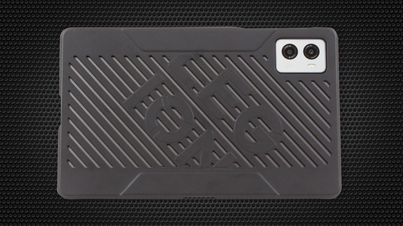 Lenovo Legion Tab (TB320FC) review - Small But Deadly | LaptopMedia.com