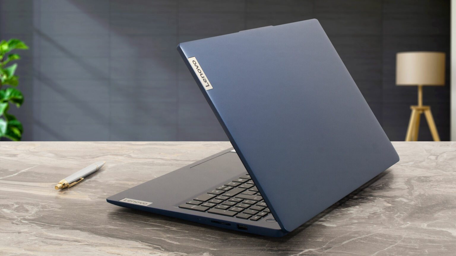 Lenovo IdeaPad Slim 3i Gen 9 (15, Intel) review - Budget Workhorse with ...
