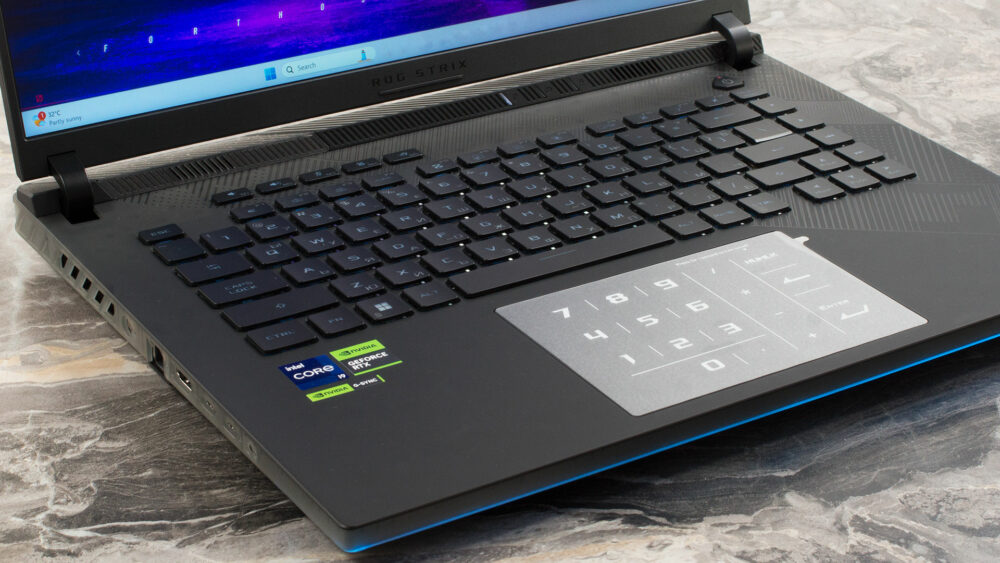 ASUS ROG Strix SCAR 16 G634 (2024) review - Performs Like an 18-inch ...