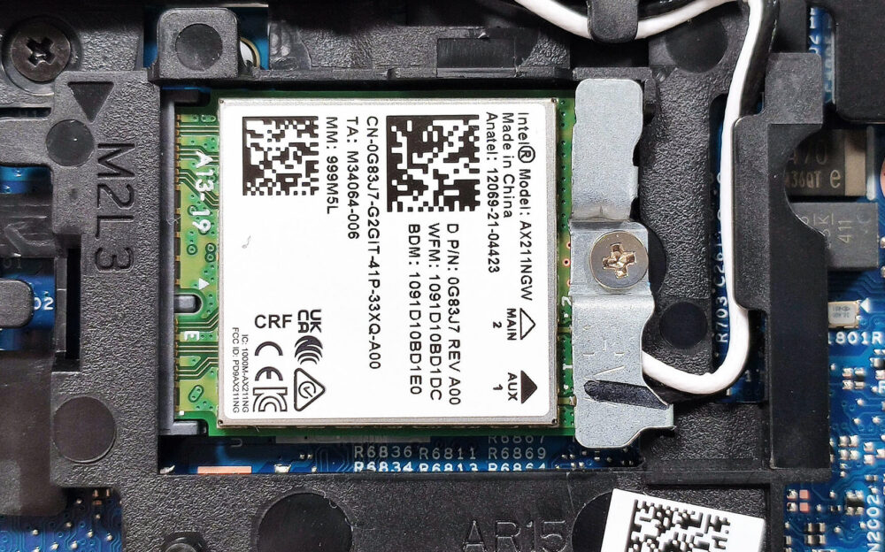 How to open Dell Precision 3590 - disassembly and upgrade options ...