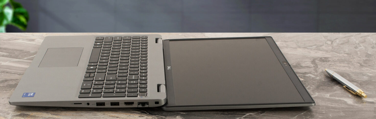 戴尔 Latitude 5550 评测--近乎静音的办公设备，现代化的端口选择 | LaptopMedia 中国