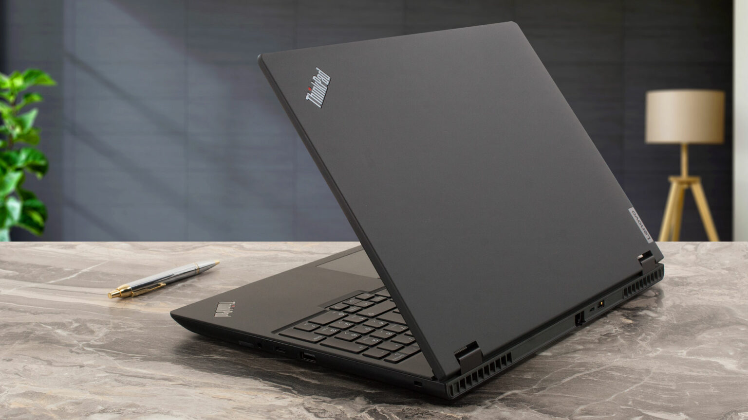 Lenovo ThinkPad P16v Gen 2 review - Bright, Fast, and Capable ...