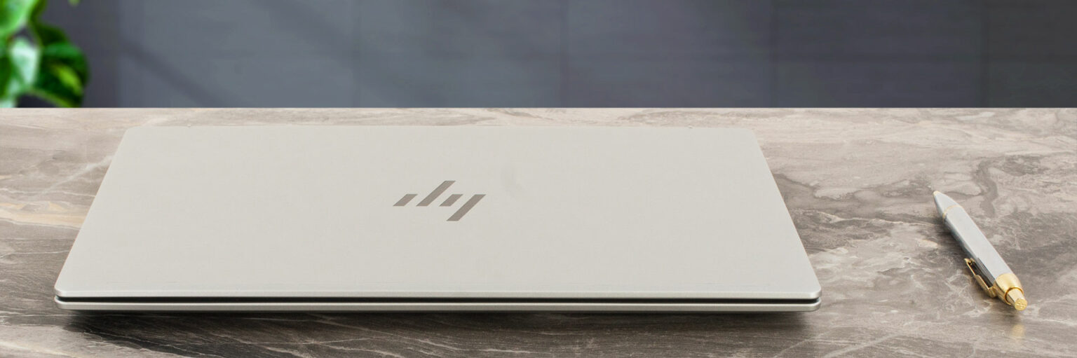 HP Pavilion Aero 13 (13-bg0000) 评测--重量不足一公斤的完美旅行伴侣 | LaptopMedia 中国