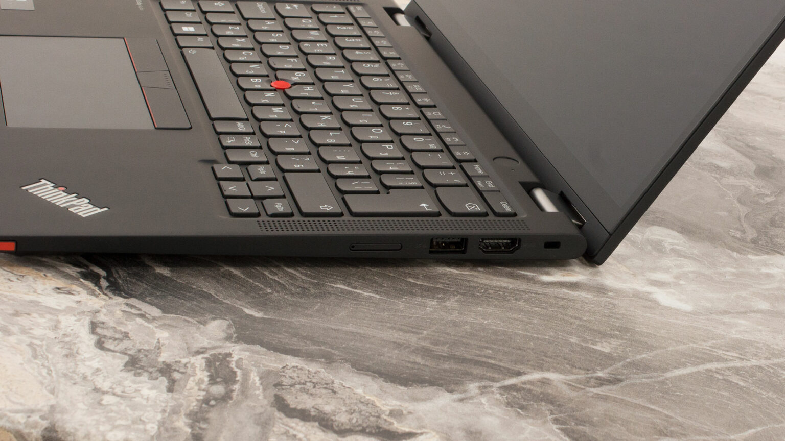 Lenovo ThinkPad X13 2-in-1 Gen 5 review - A Well-Rounded Light Business ...