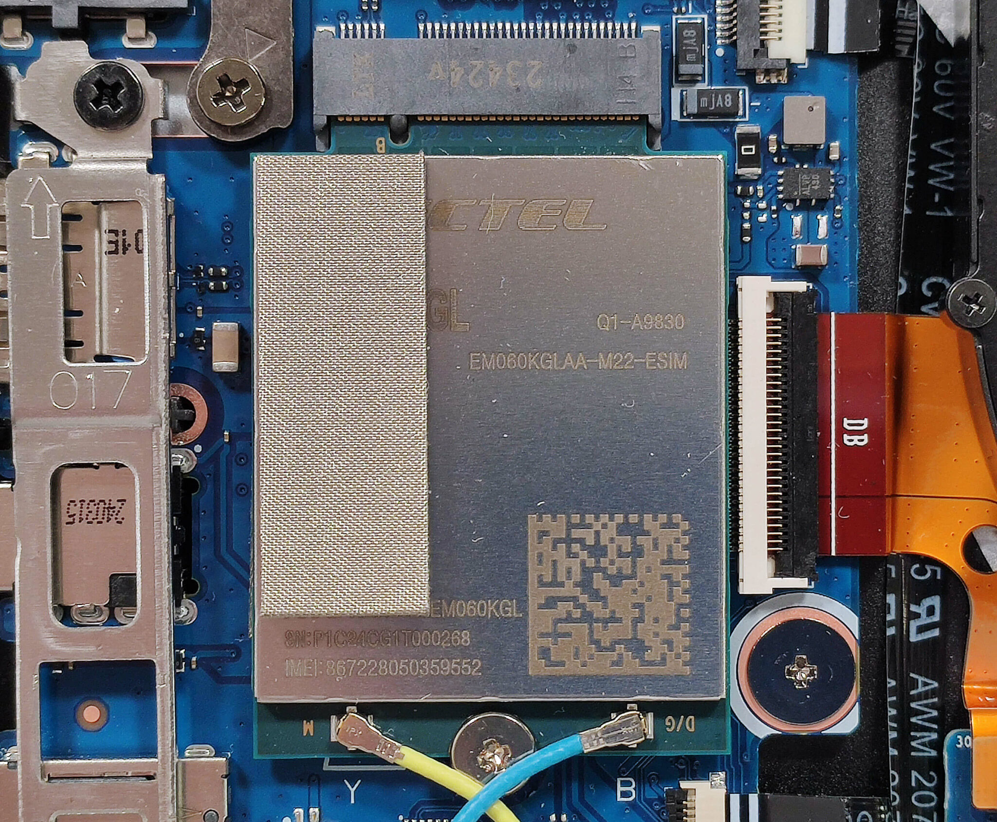 How to open Acer TravelMate P2 (TMP214-55) - disassembly and upgrade ...