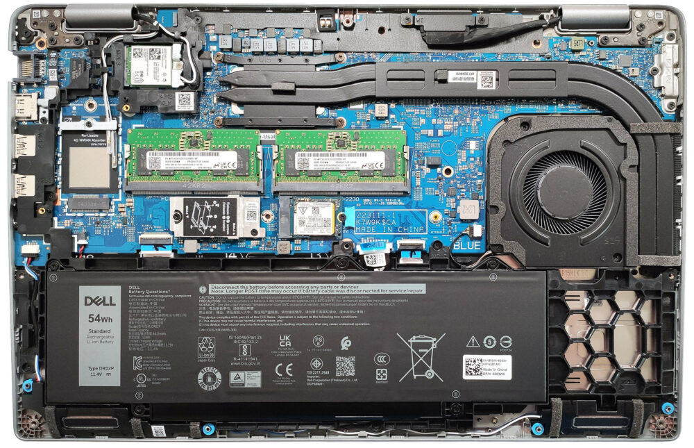 How to open Dell Latitude 5550 - disassembly and upgrade options ...
