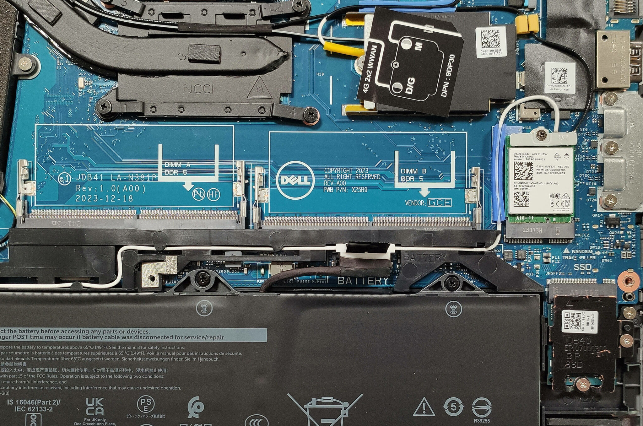 How to open Dell Latitude 5450 - disassembly and upgrade options ...