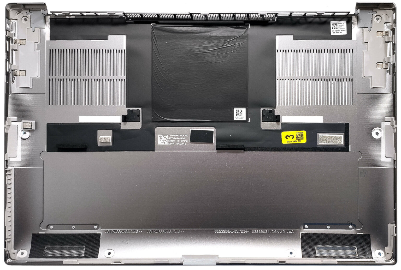 How to open Dell Precision 5490 - disassembly and upgrade options ...