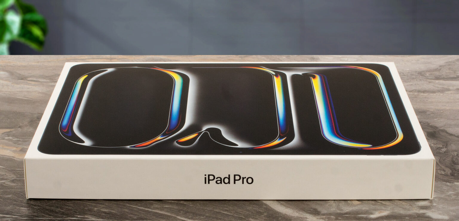 苹果 iPad Pro 13 (2024) 评测 - 终极平板电脑 | LaptopMedia 中国