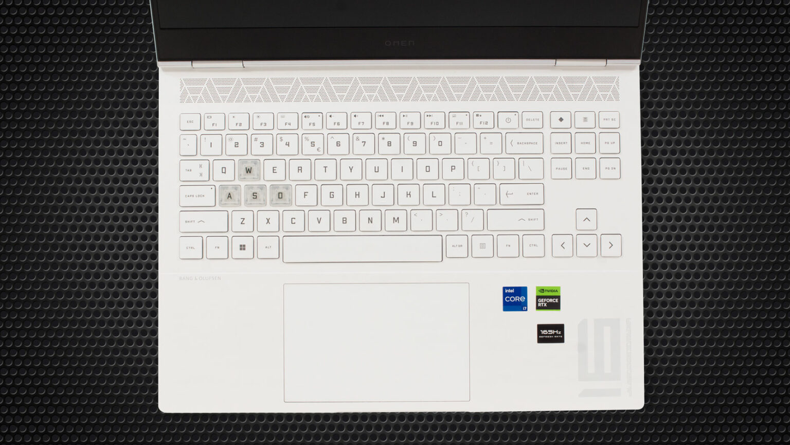 HP OMEN Transcend 16 (16-u0000) Review – Sleek Gaming Machine, Held ...