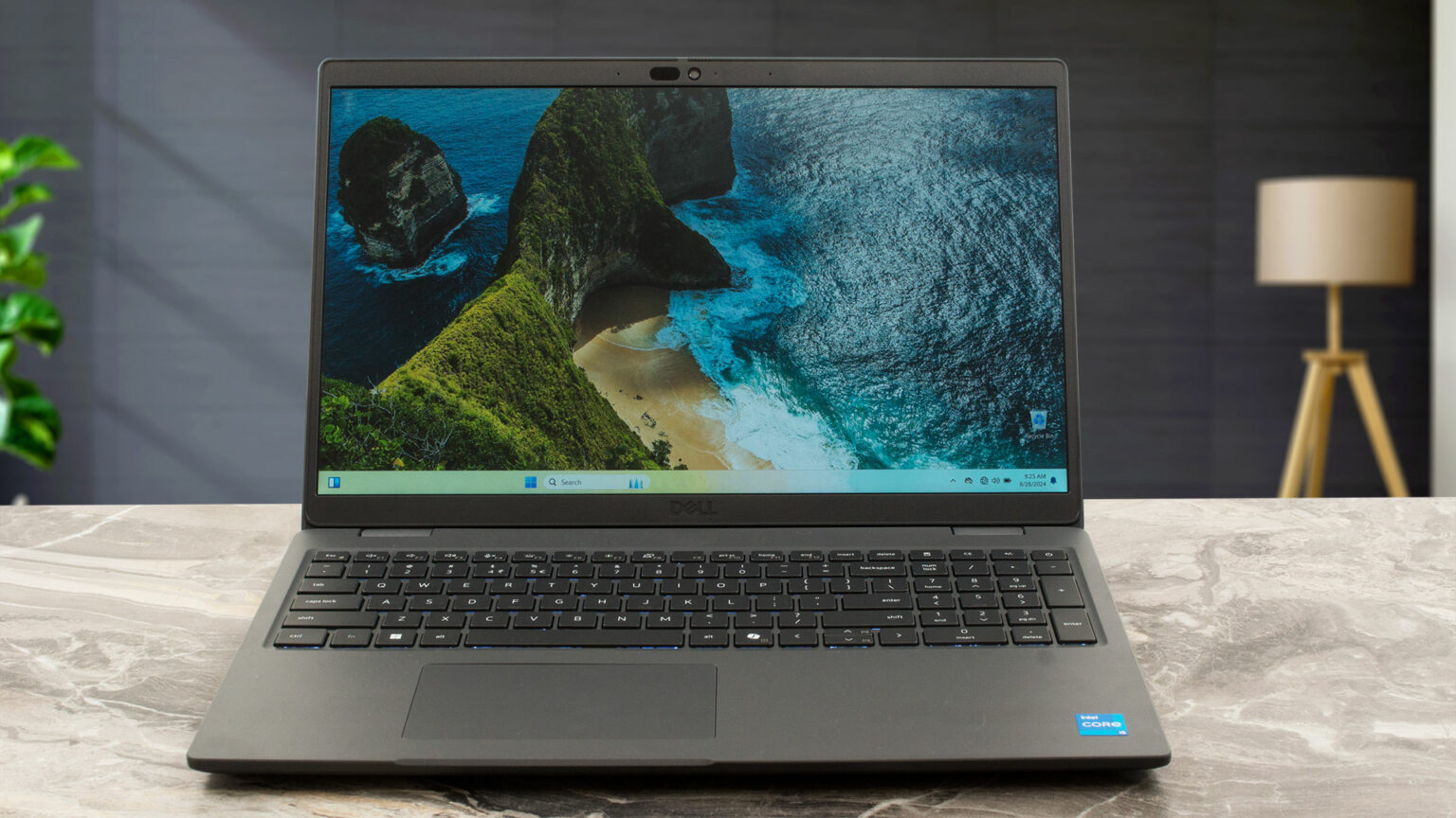 Dell Latitude 3550 review - A Workable Option with Quirks | LaptopMedia UK