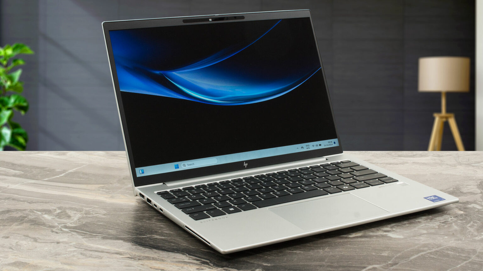 HP EliteBook 830 G11 review - A Well-Built Office Machine with a Few ...