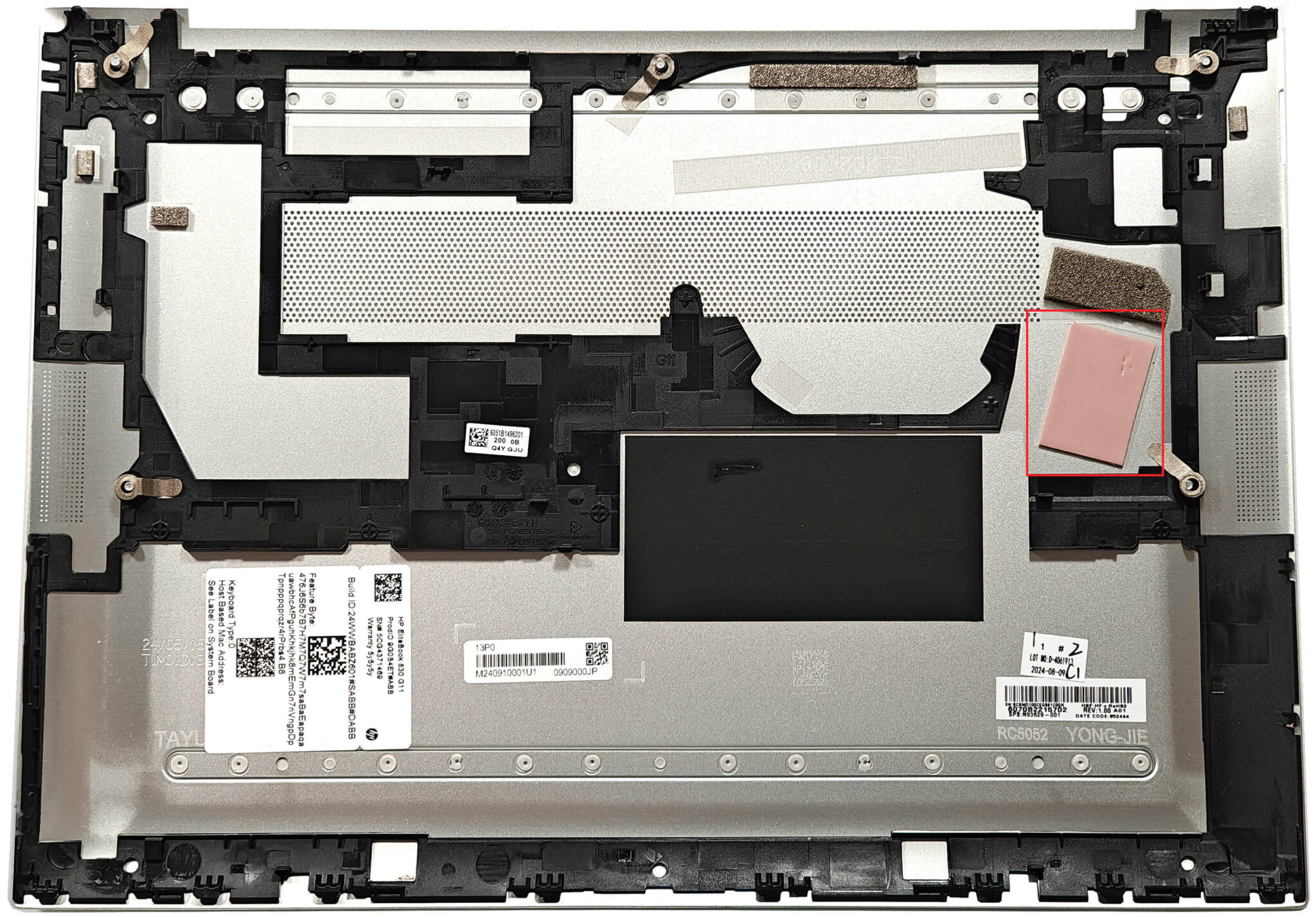 Cómo abrir HP EliteBook 830 G11 - opciones de desmontaje y actualización | LaptopMedia España