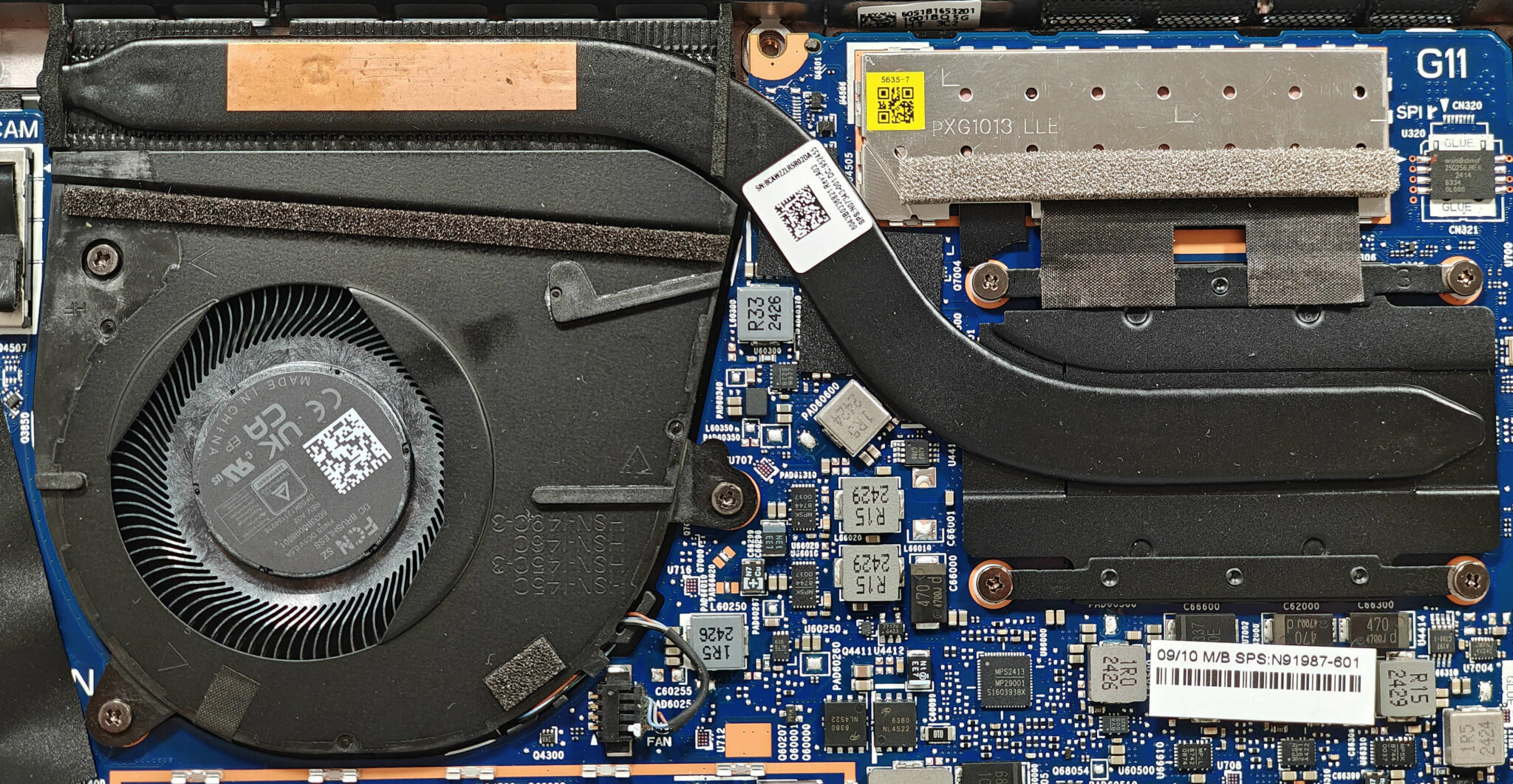 Cómo abrir HP EliteBook 830 G11 - opciones de desmontaje y actualización | LaptopMedia España