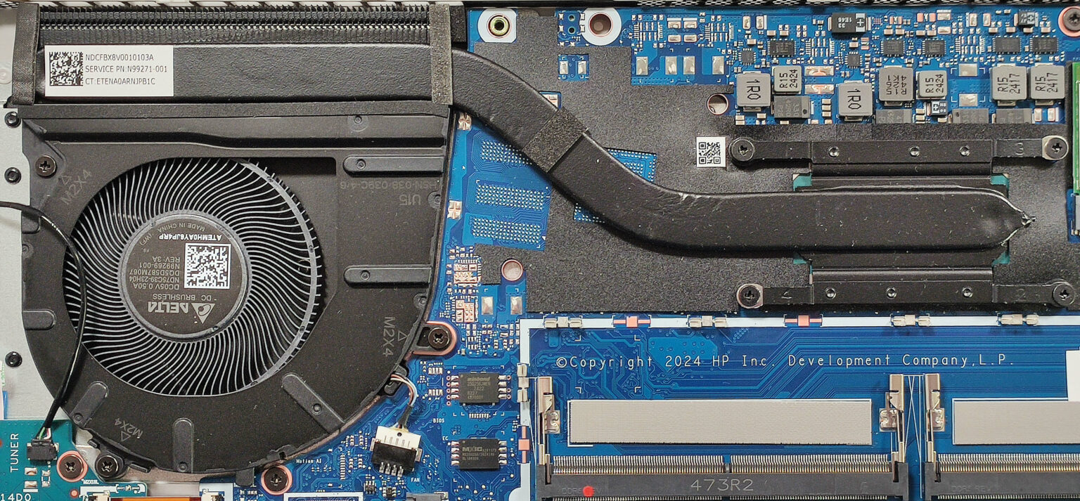 How to open HP EliteBook 660 G11 - disassembly and upgrade options ...