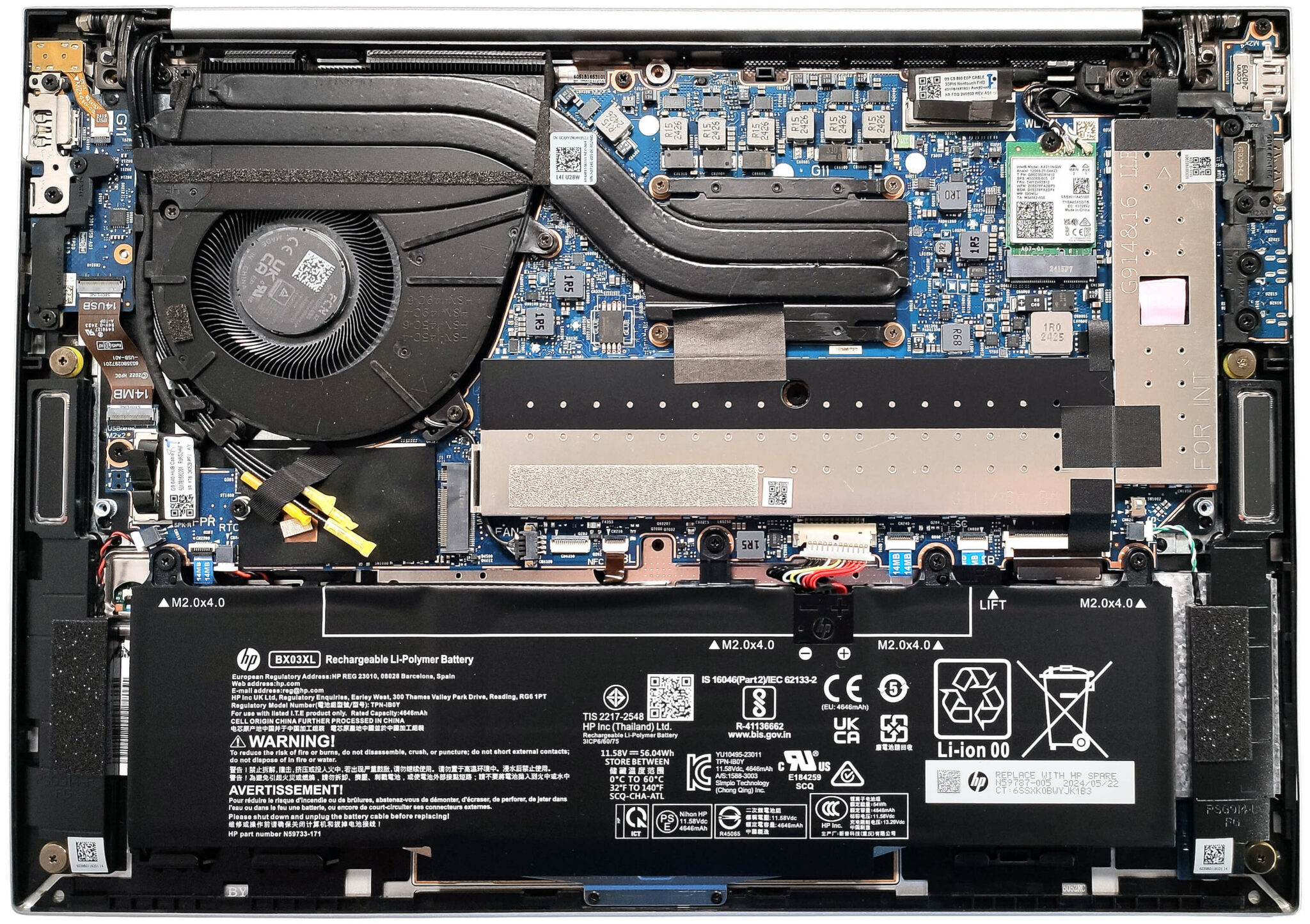 如何打开 HP EliteBook 840 G11 - 拆解和升级选项 | LaptopMedia 中国