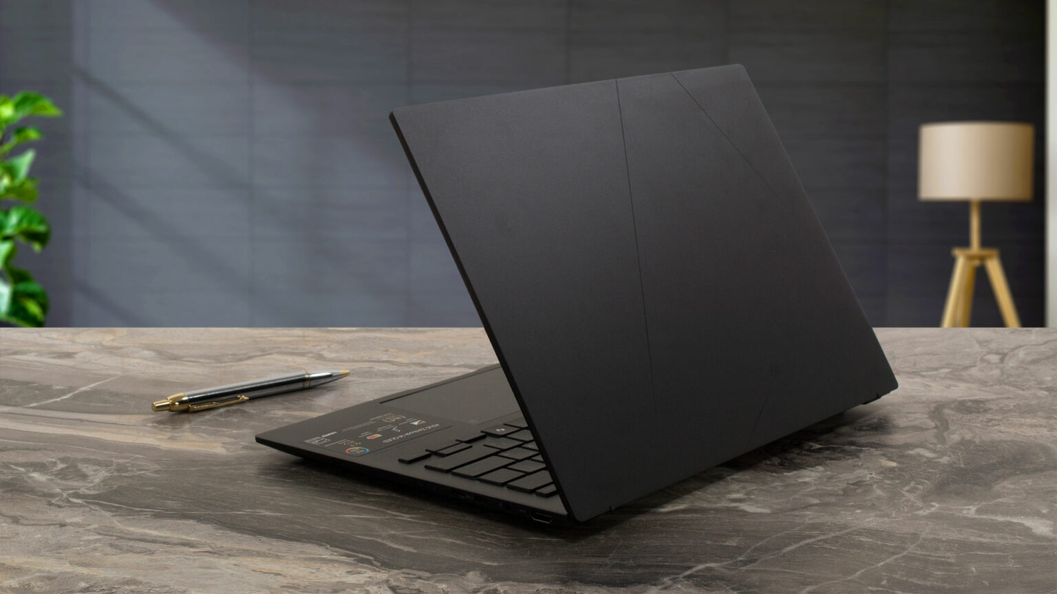 ASUS Zenbook 14 OLED UM3406 review - Balanced Performer with Long ...