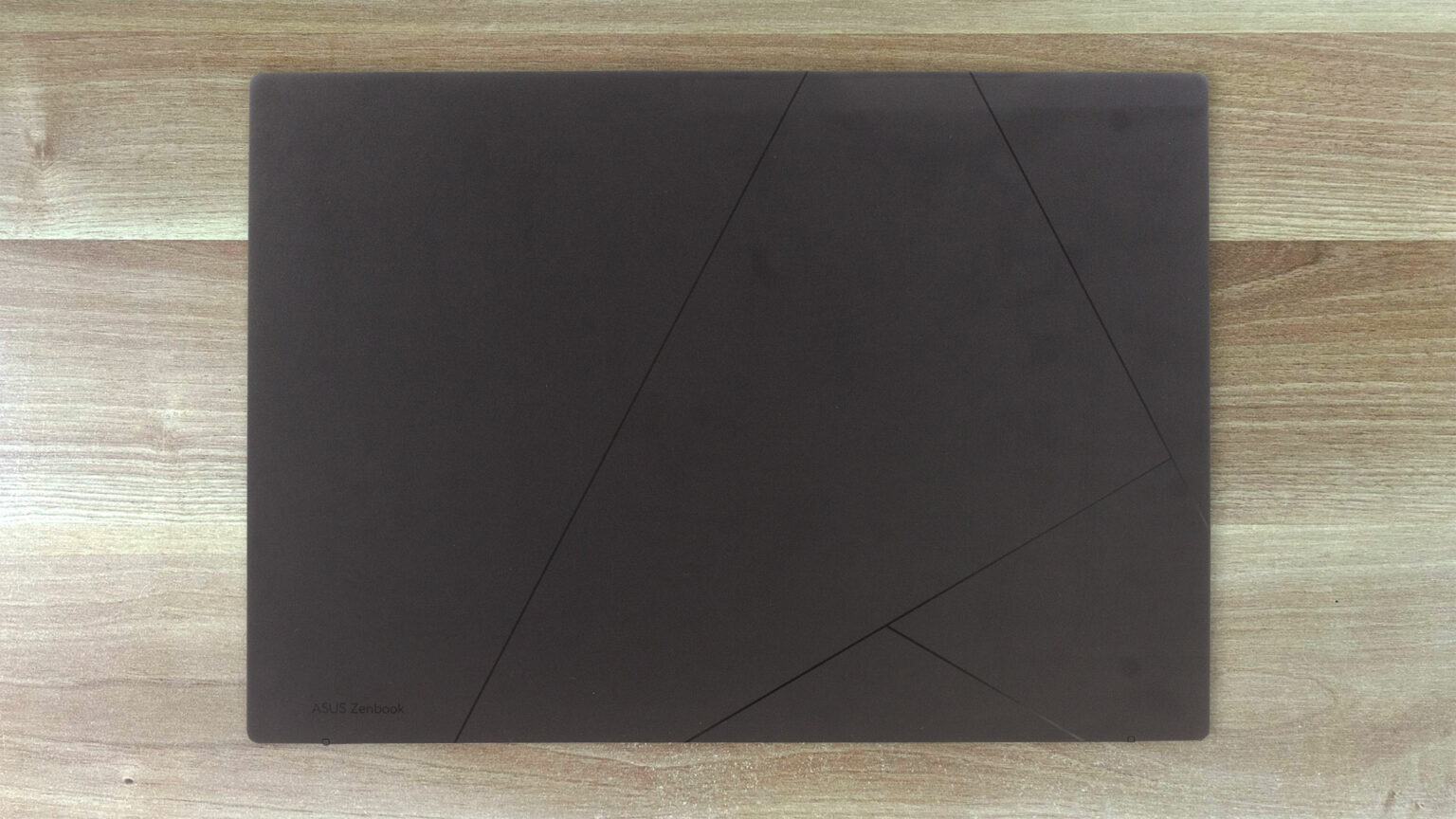 ASUS Zenbook 14 OLED UM3406 review - Balanced Performer with Long ...