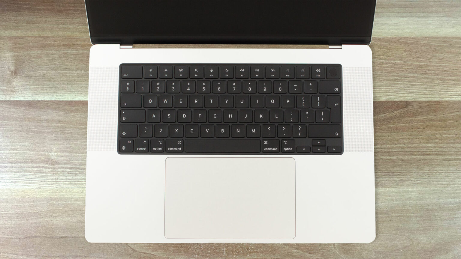 Apple MacBook Pro 16 (M4 Pro / M4 Max) 评测 - 面向专业人士的强大性能 | LaptopMedia 中国