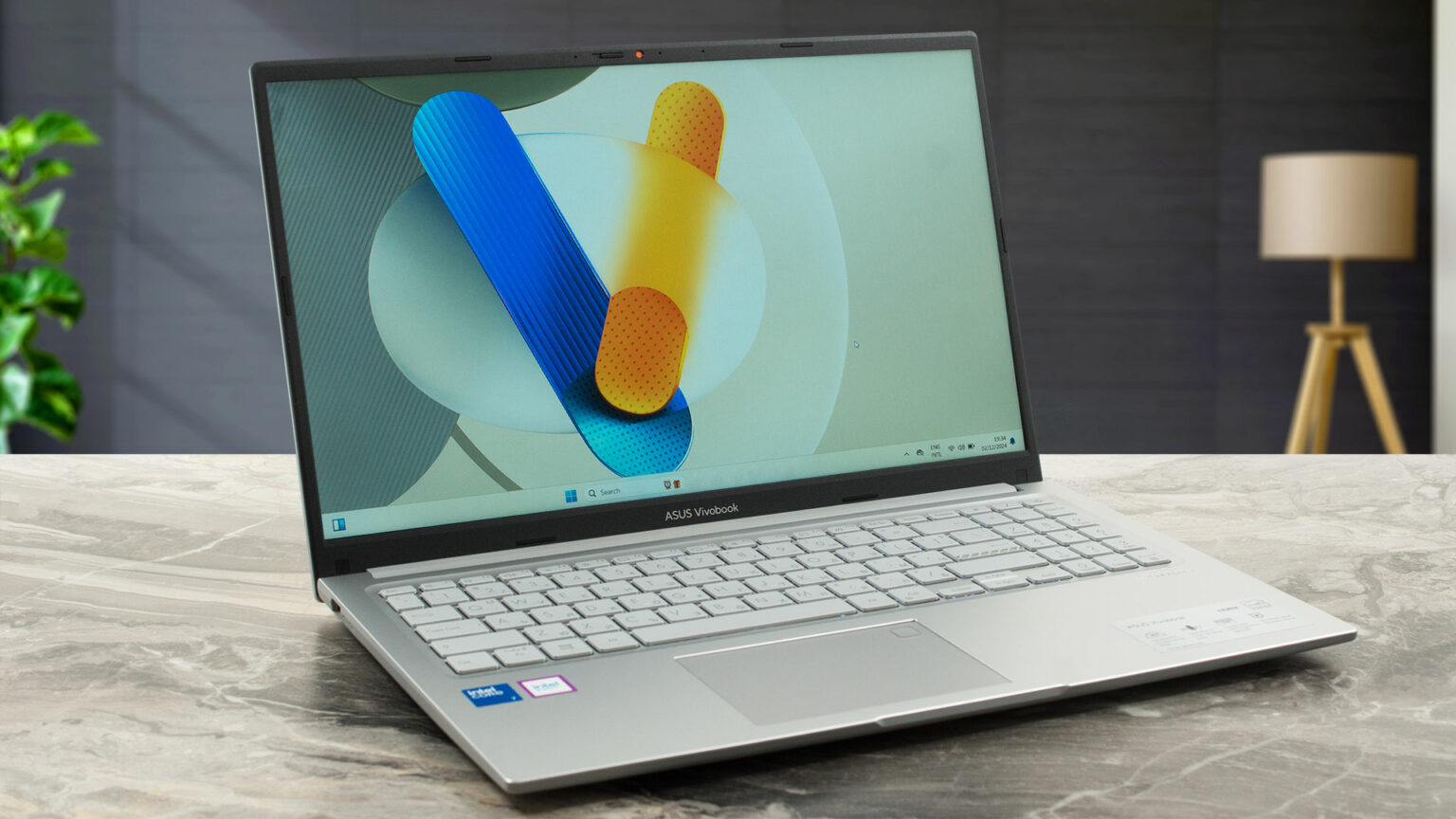 ASUS Vivobook 15 F1504 (X1504): un portátil capaz para el día a día con ...