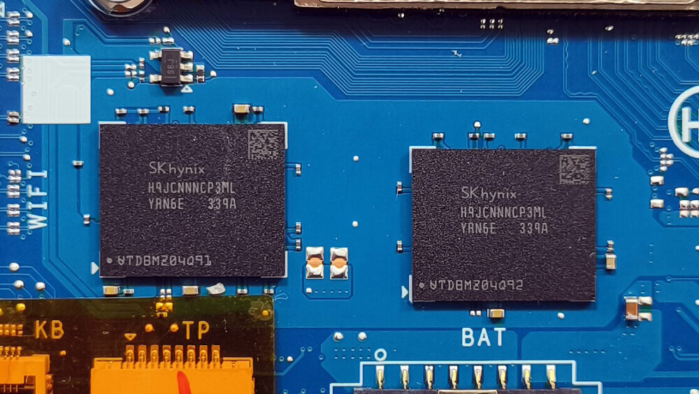 如何打开 Acer Extensa 15 (EX215-33) - 拆解和升级选项 | LaptopMedia 中国