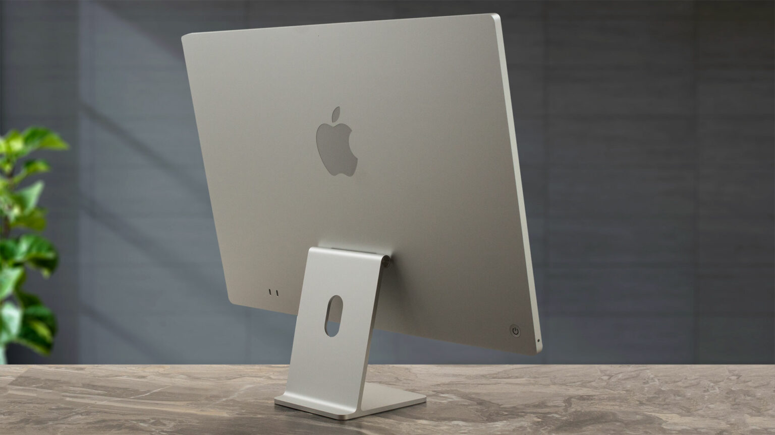 Apple iMac (M4) review - There's One Hidden Crucial Detail No One Talks About! | LaptopMedia.com
