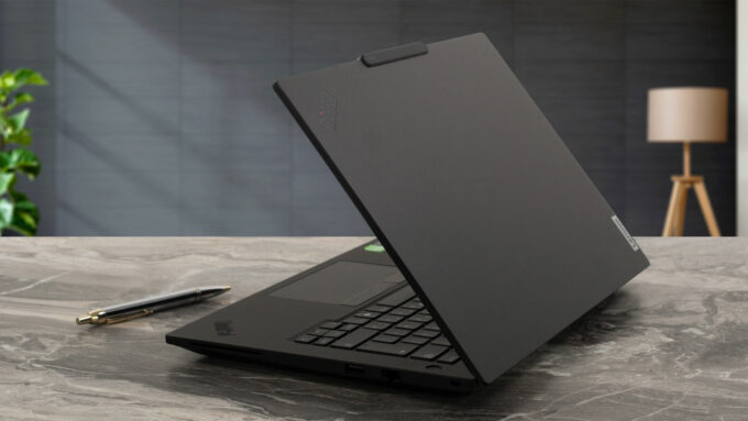 Lenovo ThinkPad P14s Gen 5 review - A Premium Workstation That ...