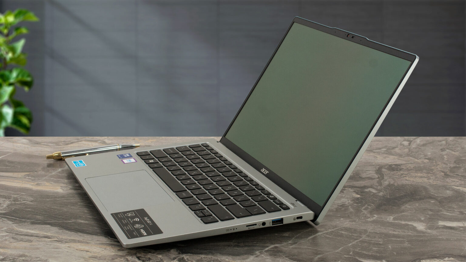 Acer Swift Go 14 OLED (SFG14-73) review - The Perfect Blend of ...