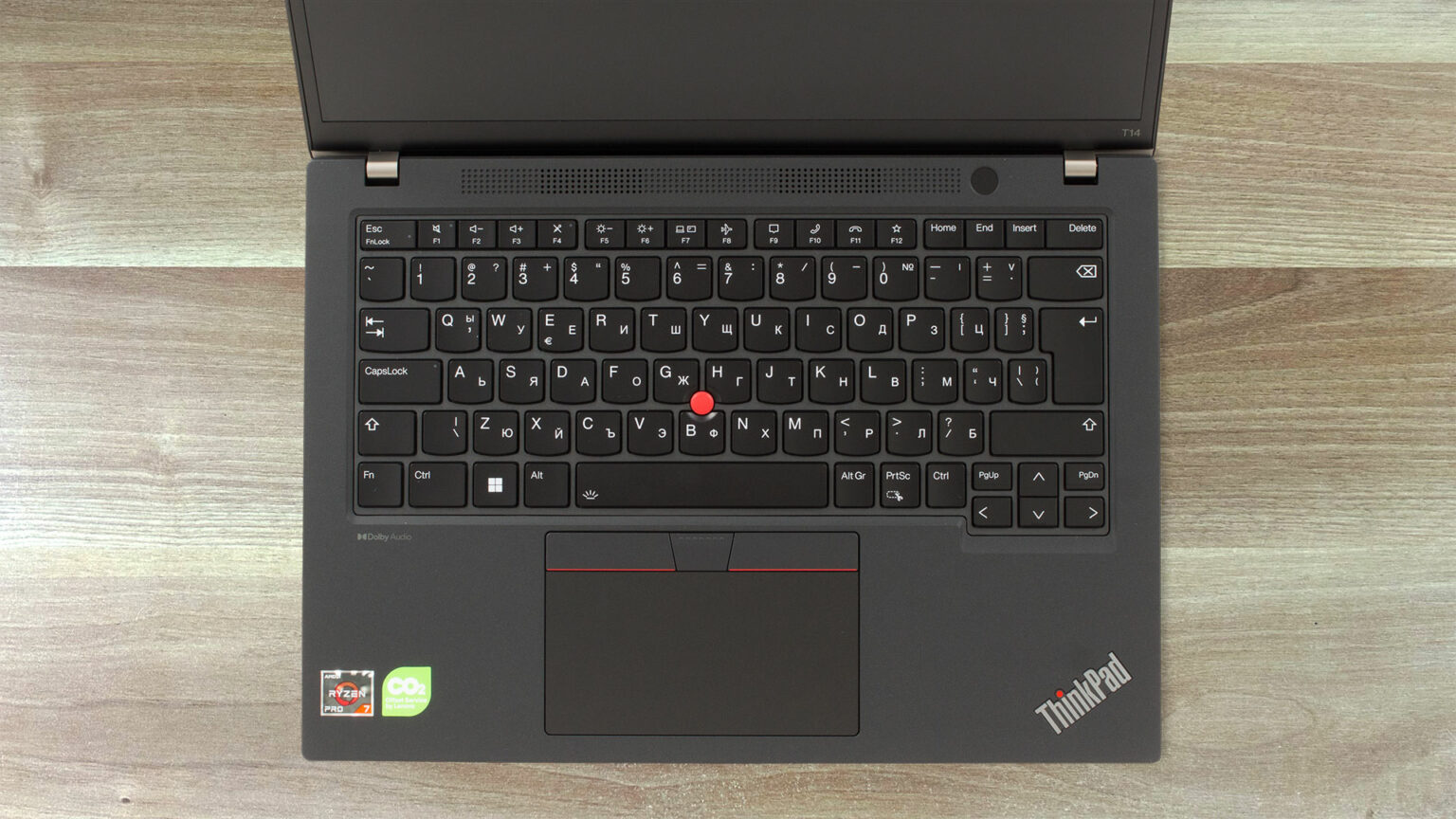 联想 ThinkPad T14 第 4 代（AMD）评测--舒适胜过强劲性能 | LaptopMedia 中国