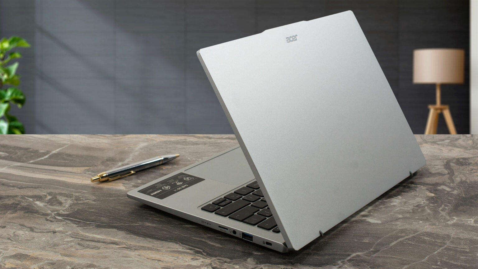 Acer Swift Go 14 OLED (SFG14-73) review - The Perfect Blend of ...