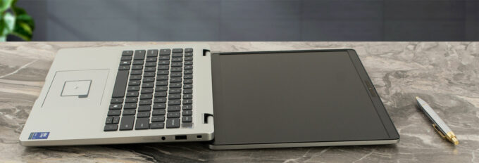 Dell Pro 14 Plus (PB14250) review - Is "Plus" the New Premium? Cracking ...