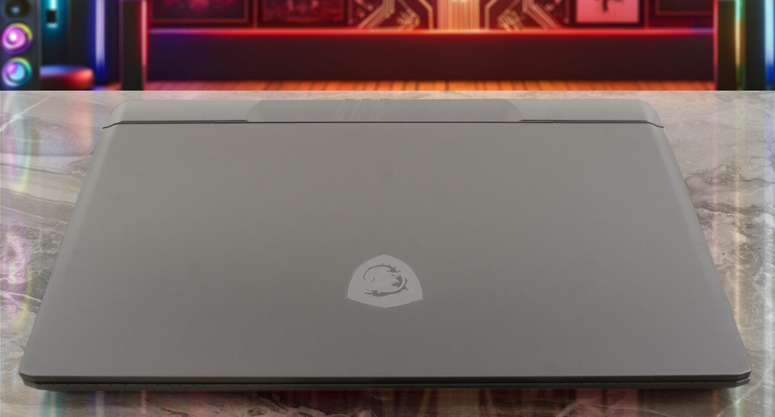 Análisis del MSI Vector 16 HX AI A2XW - El portátil RTX 5070 Ti más rápido hasta la fecha ...