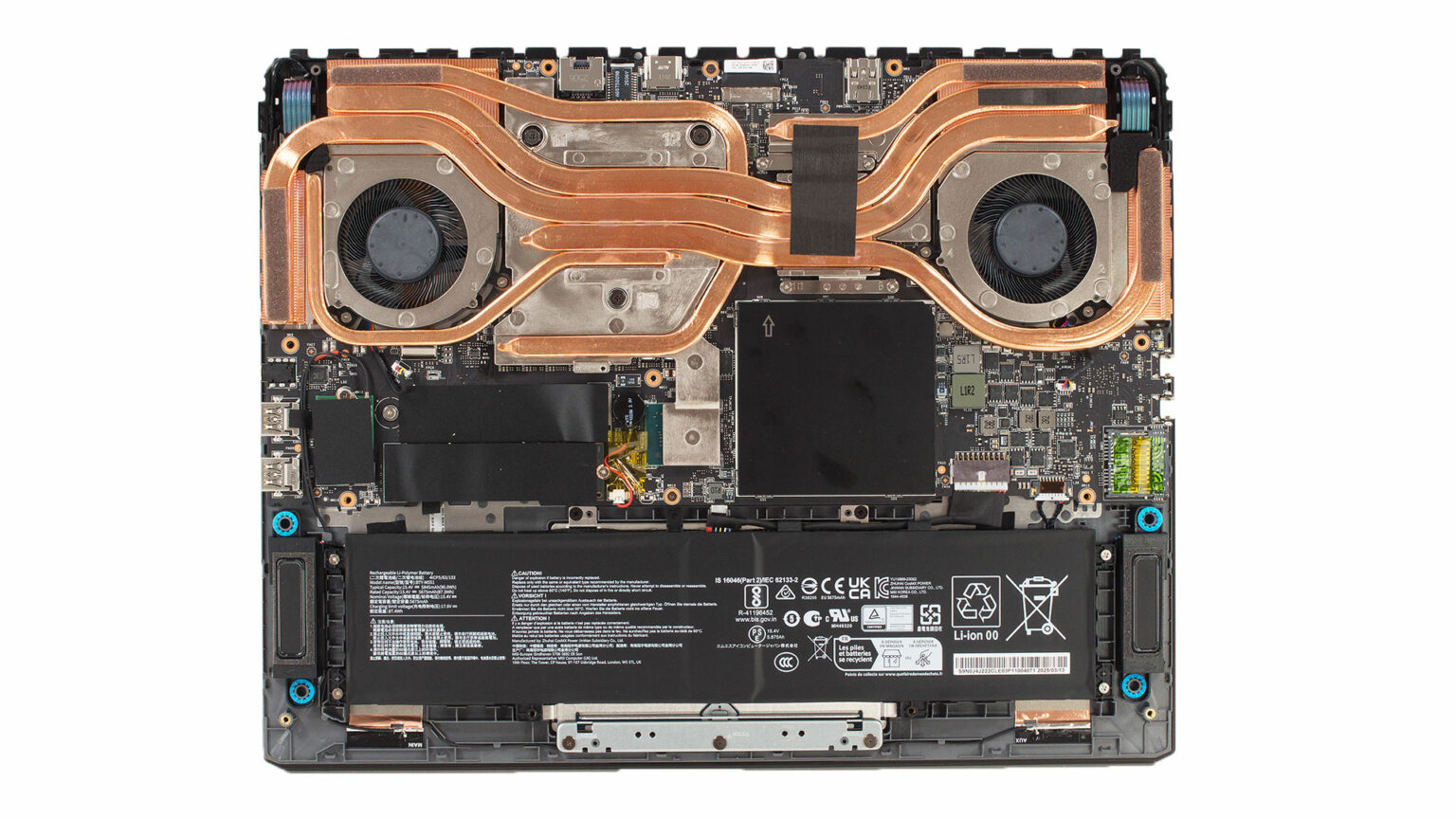 How to open MSI Vector 16 HX AI A2XW – disassembly and upgrade options ...